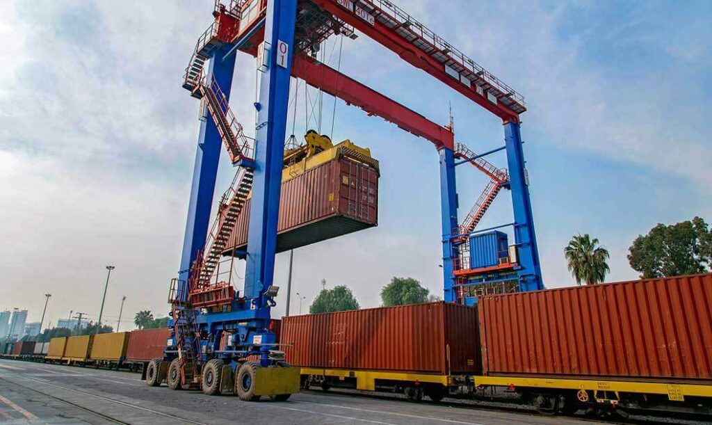 What Is Roll On Roll Off Shipping? The Best Way To Move Vehicles | USA ...